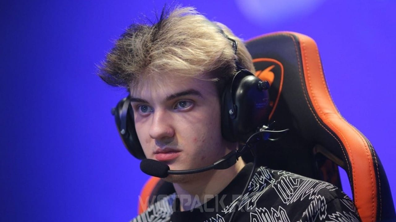 What does Dead inside mean: who is Ded inside, signs, memes